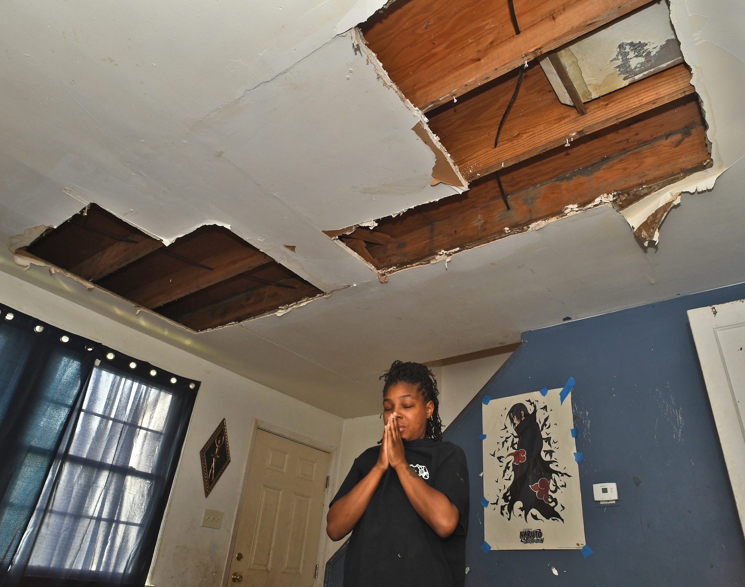 South Side apartment tenants start rent strike after ceiling collapse ...