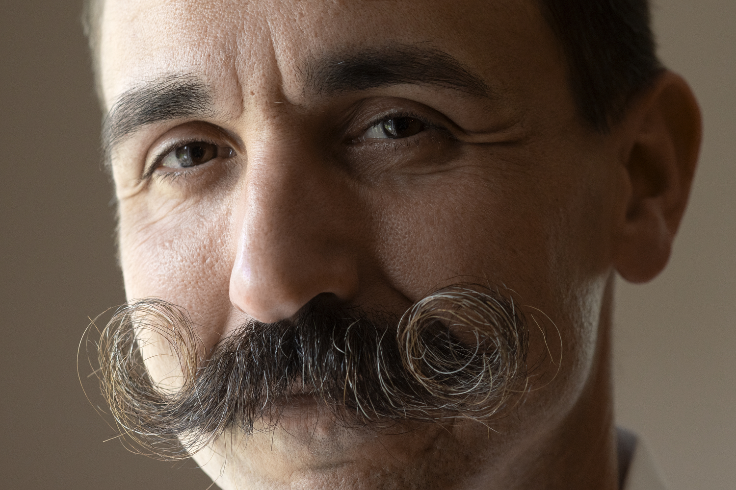 'This is just my style': Dewitt man wins third place title in ...