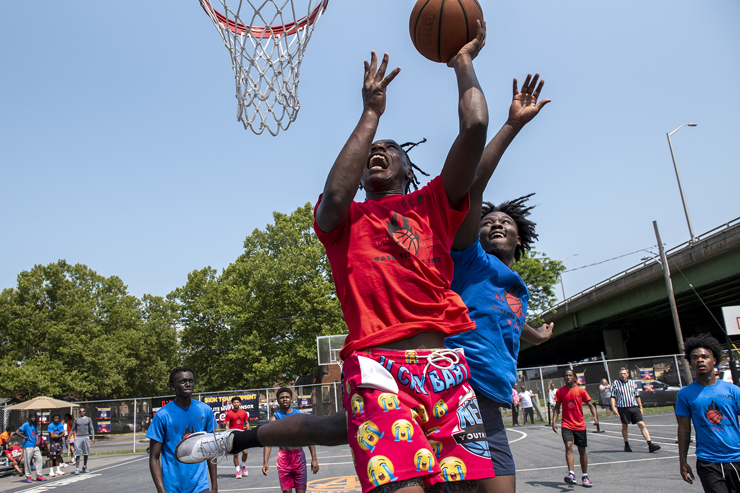 Syracuse teenagers compete for $10K at SHA basketball tournament (photo ...